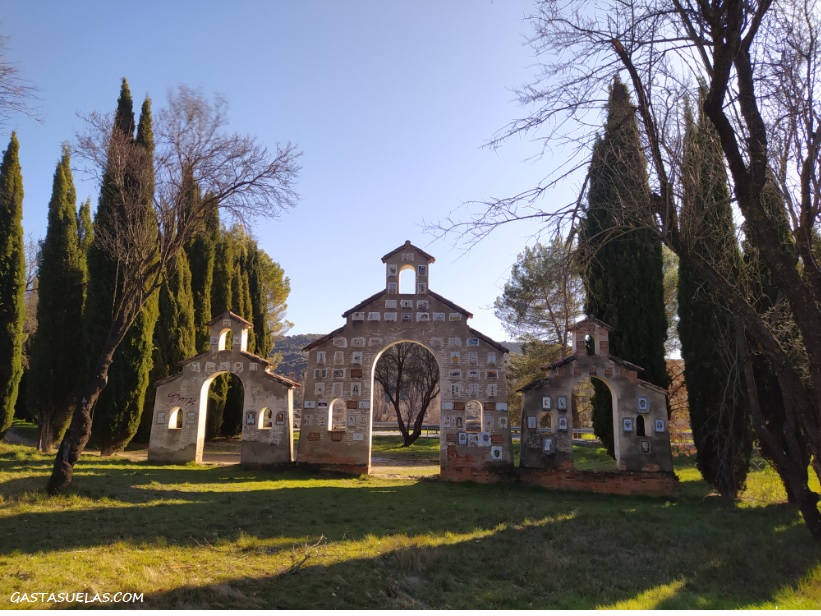 El Enigmático Monumento a los Ojos de Ambite (Madrid)